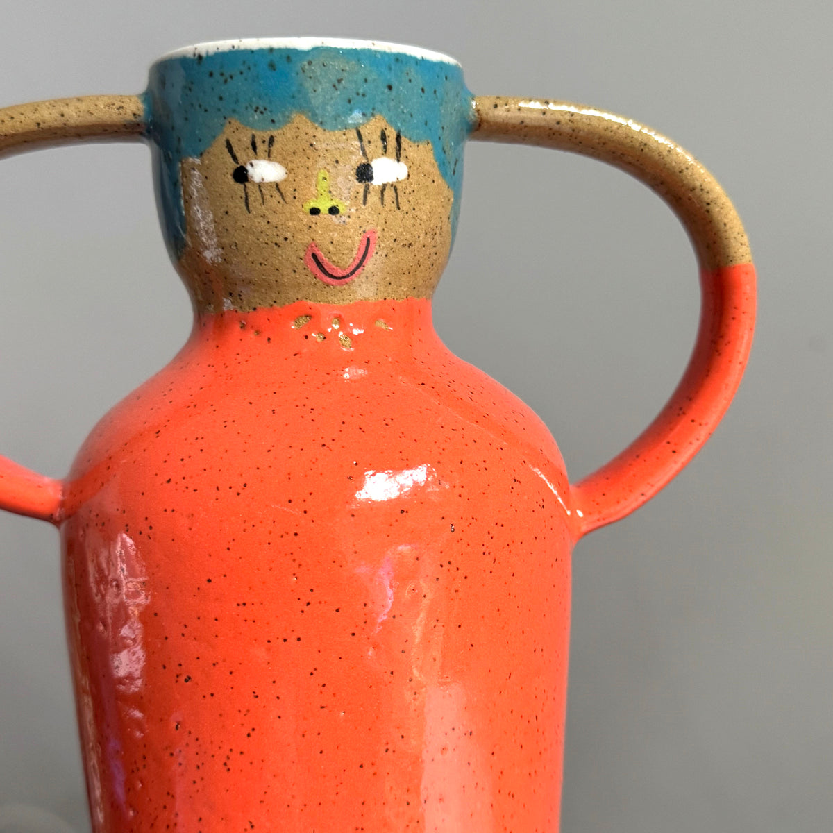 Lady vase rouge | Objects and feelings x Petit Magasin | Bref